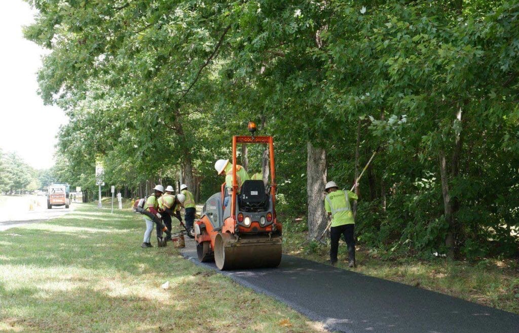 Asphalt Paving Service: Top-Quality Solutions